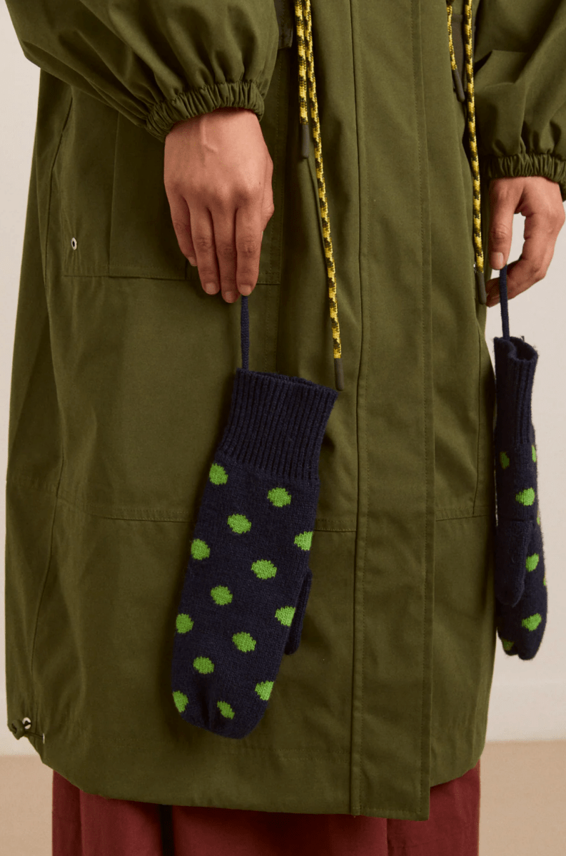 Damson Madder Polka Dot Cord Mittens in Navy and Lime – Ex-voto